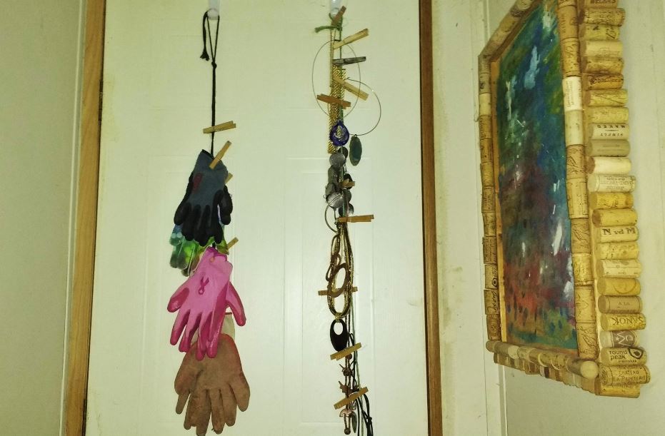 25 Practical Indoor Homesteading Hacks at Zero Cost in Less Than 5 Minutes
