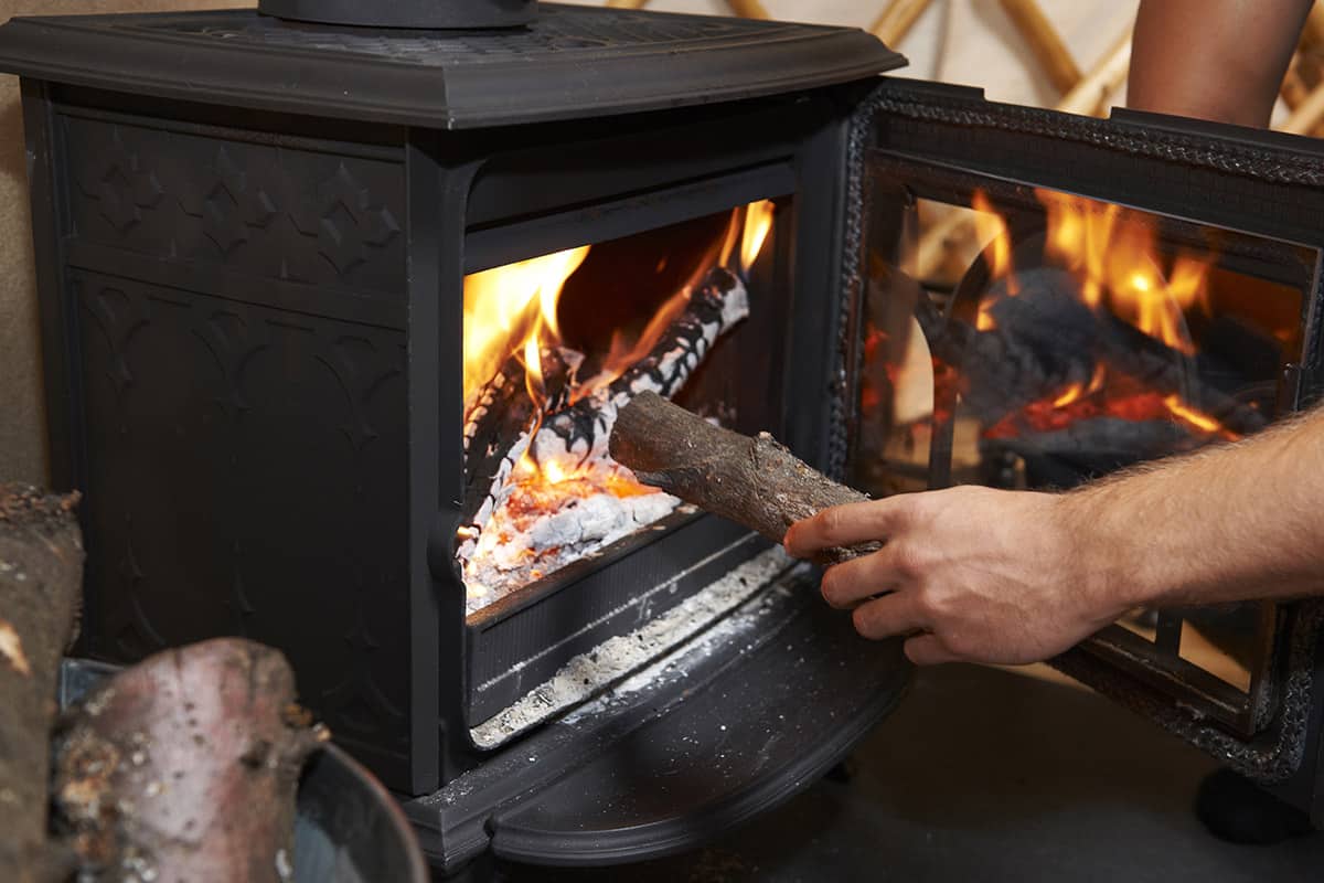 8 Tips For How to Cook on a Woodstove