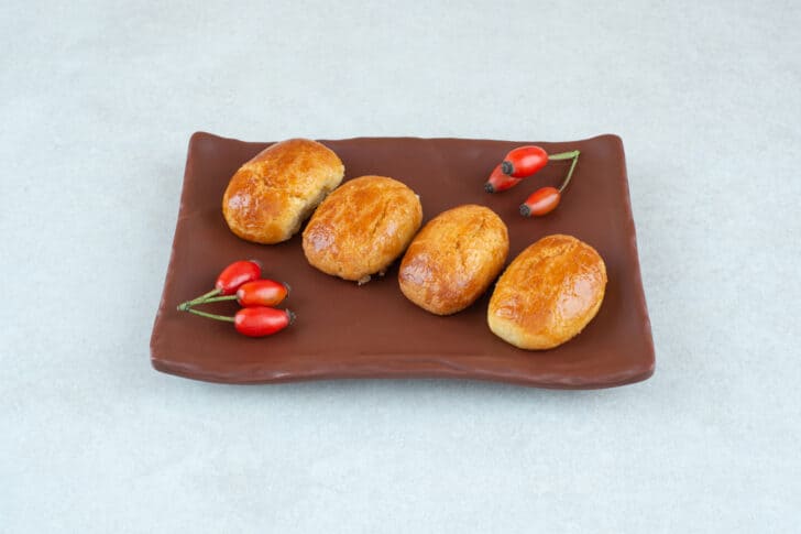 8 Ways to Use Rose Hips and A Few Things to Keep In Mind When Using Them