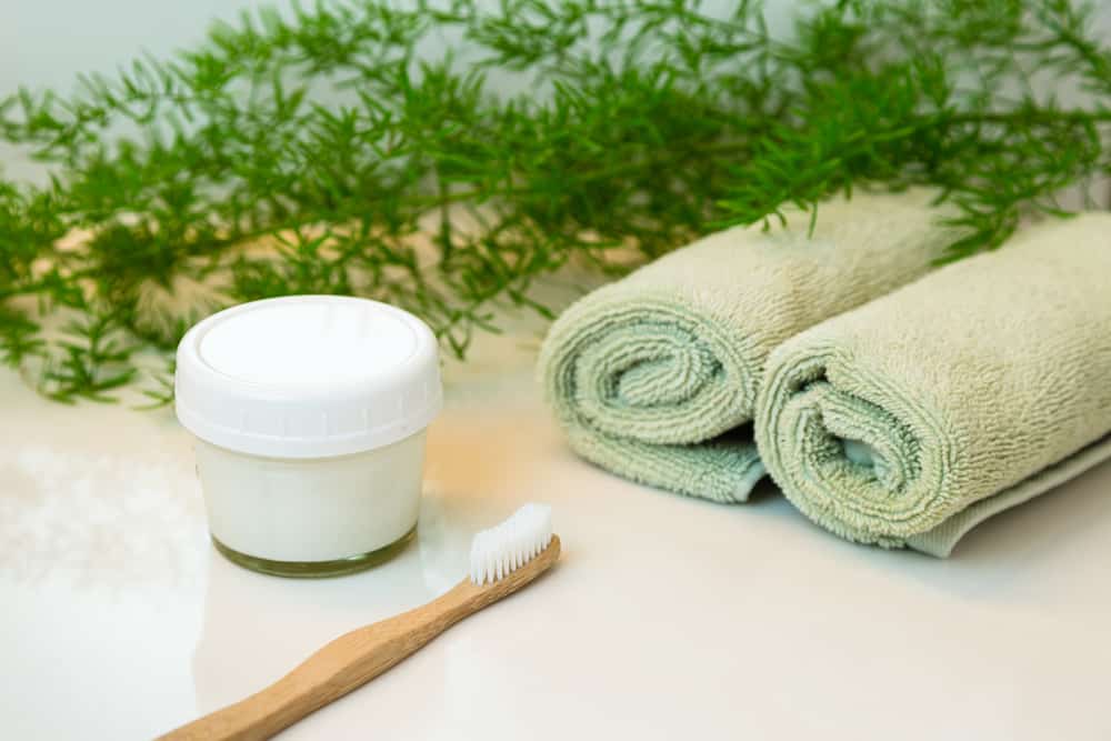 Make Your Own Toothpaste at Home With Simple Ingredients