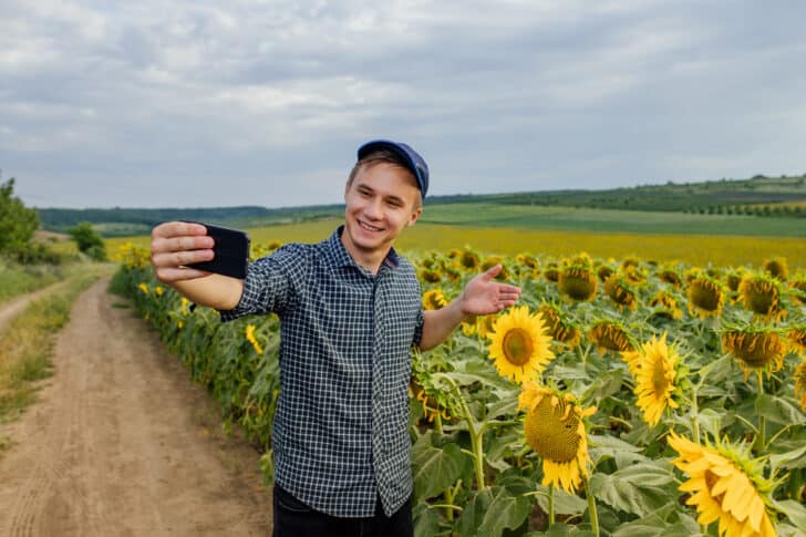 How To Use Social Media To Promote Your Farm or Homestead