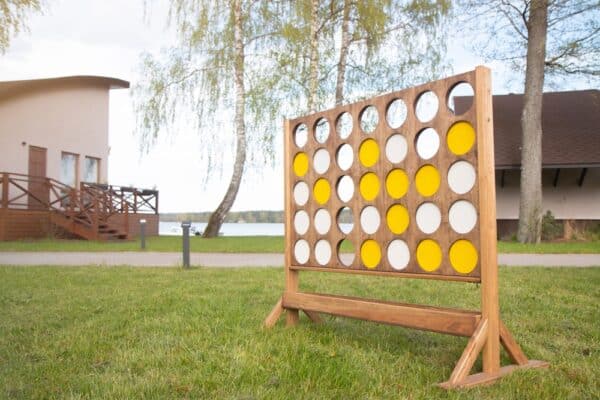 9 Summer Games to Play Outside with Friends or Family